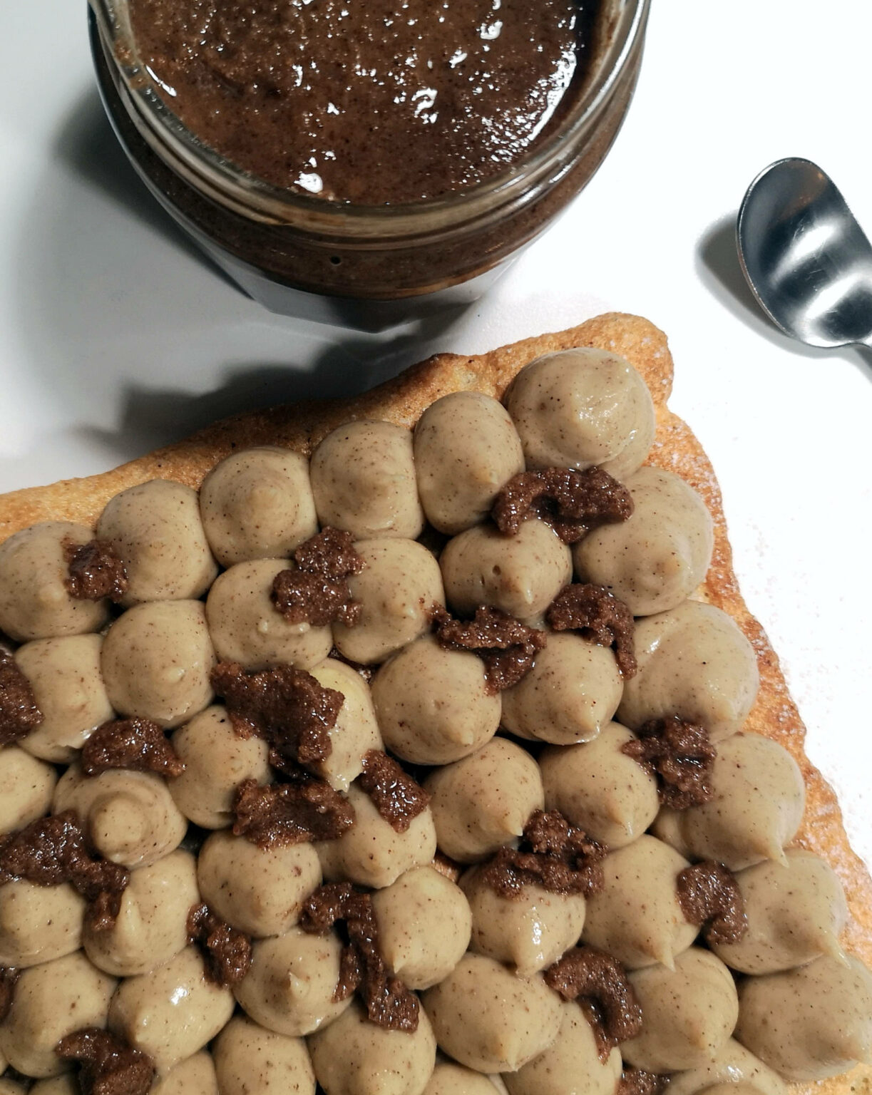Succès meringué amandes & noisettes, Cuvée des Lions 2018 (Menu du ...