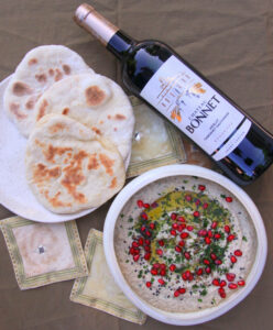 Baba ganoush & pain pita maison, Château Bonnet rouge 2021