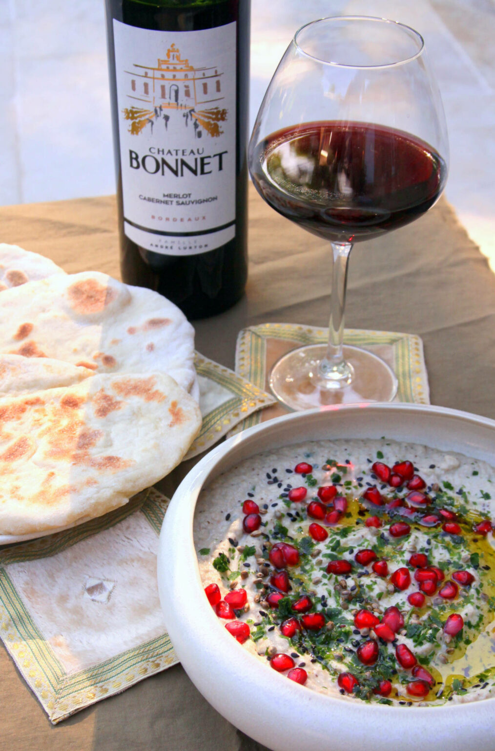 Baba ganoush & pain pita maison, Château Bonnet rouge 2021